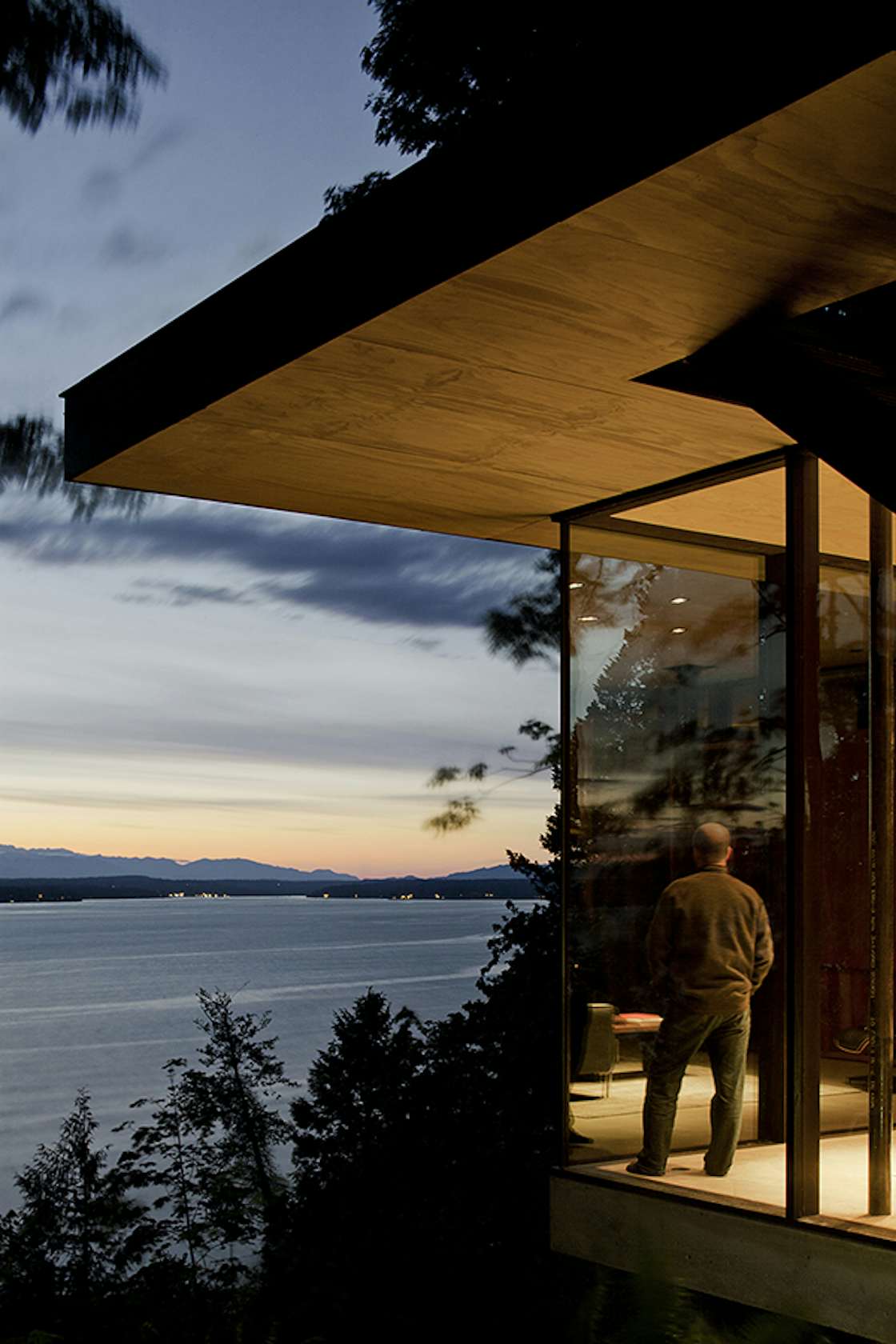 Photo 10 of 31 in Case Inlet Retreat by mwworks - Dwell