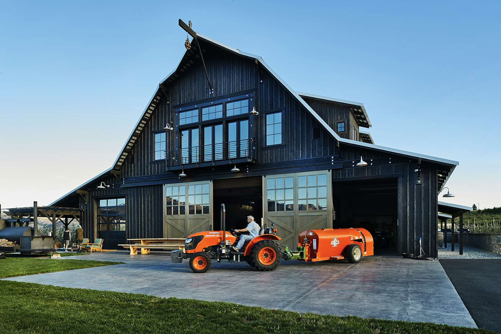 Manson Barn (18 Photos) - Dwell
