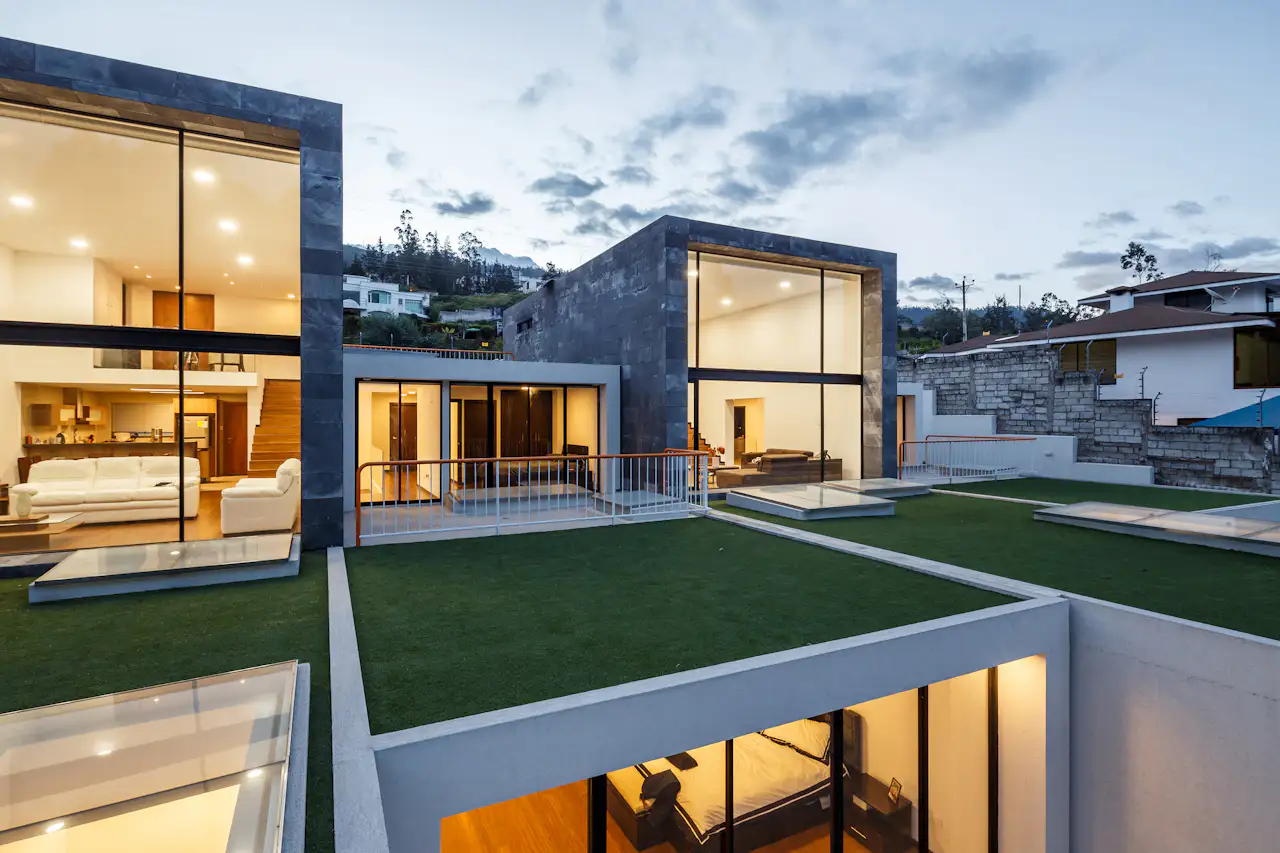 FF Houses (16 Photos) - Dwell