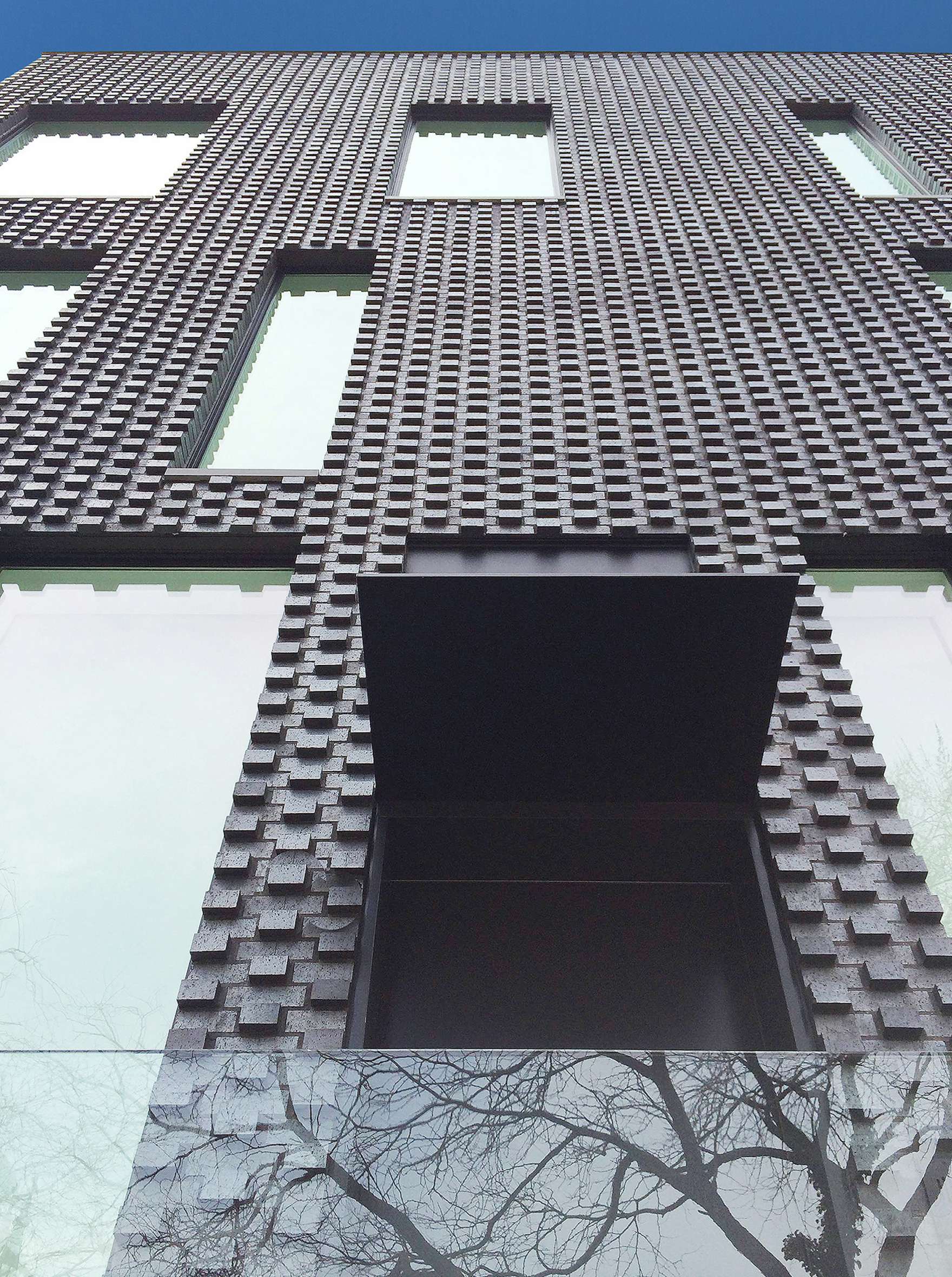 Photo 9 of 10 in Mohawk House by UrbanLab - Dwell