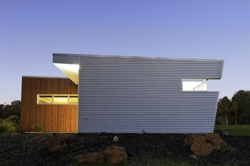 01 White Shack. (6 Photos) - Dwell