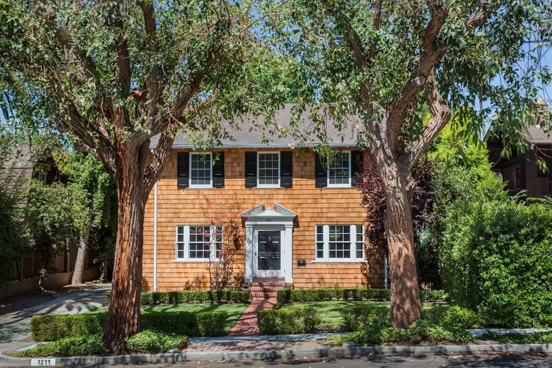 Reimagined 1908 Colonial Revival in Pasadena (7 Photos) - Dwell