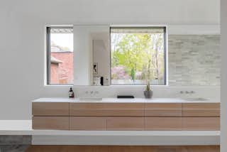 Photo 11 of 14 in Richview Residence by StudioAC - Dwell