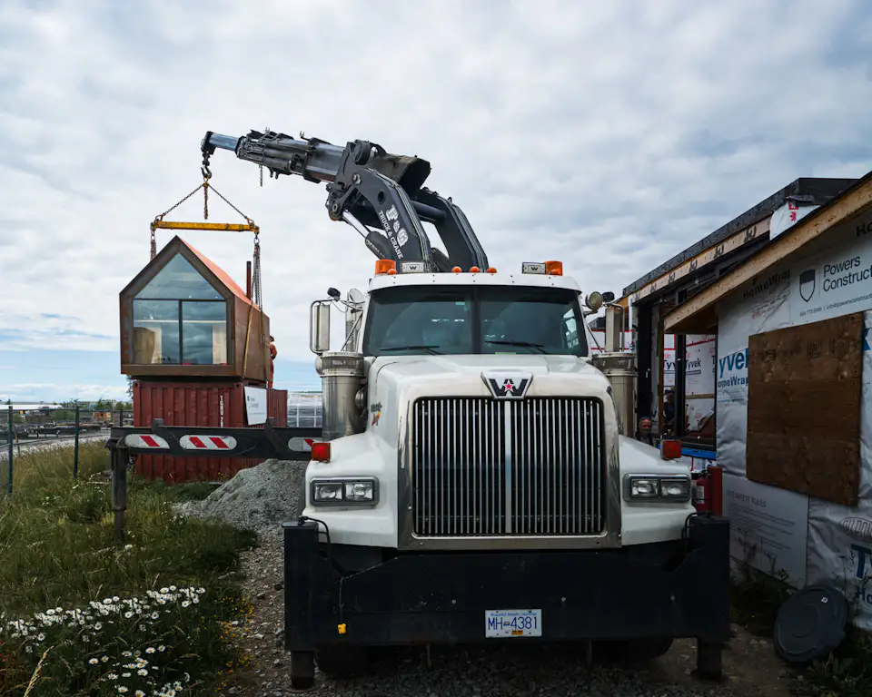 The Site Shack Is a Tiny Prefab Cabin That Sets Up Anywhere in a Snap ...