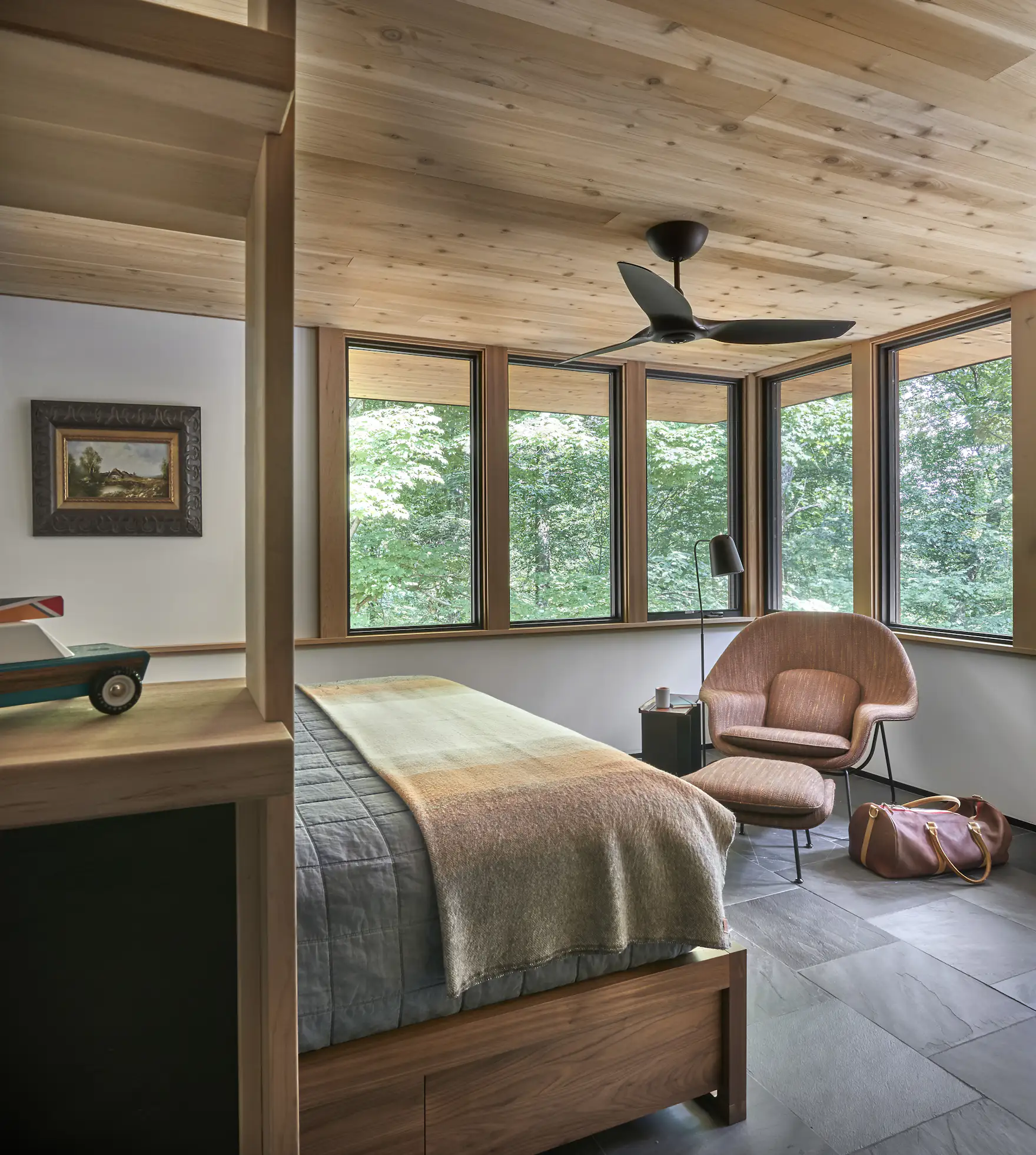 A Matte Black Cabin Strikes the Perfect Balance Between Rustic and ...