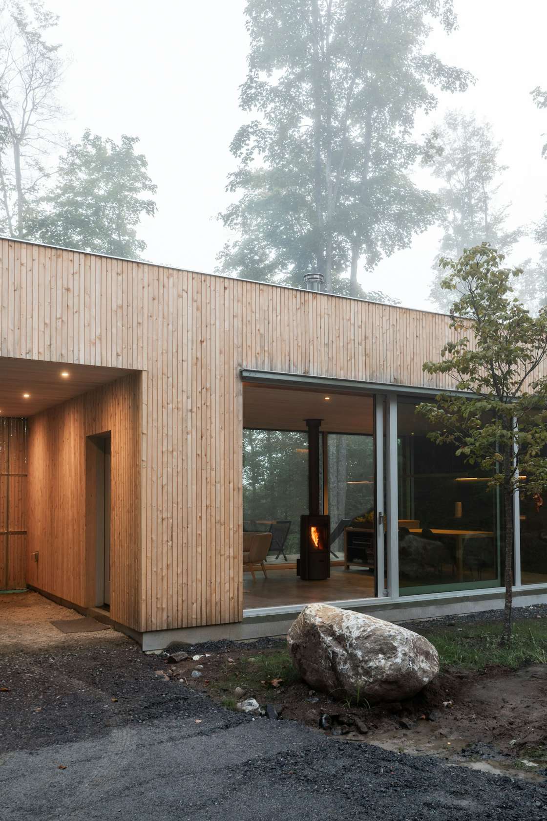 A Timber-Clad Prefab Cabin Offers Respite in the Canadian Wilderness ...