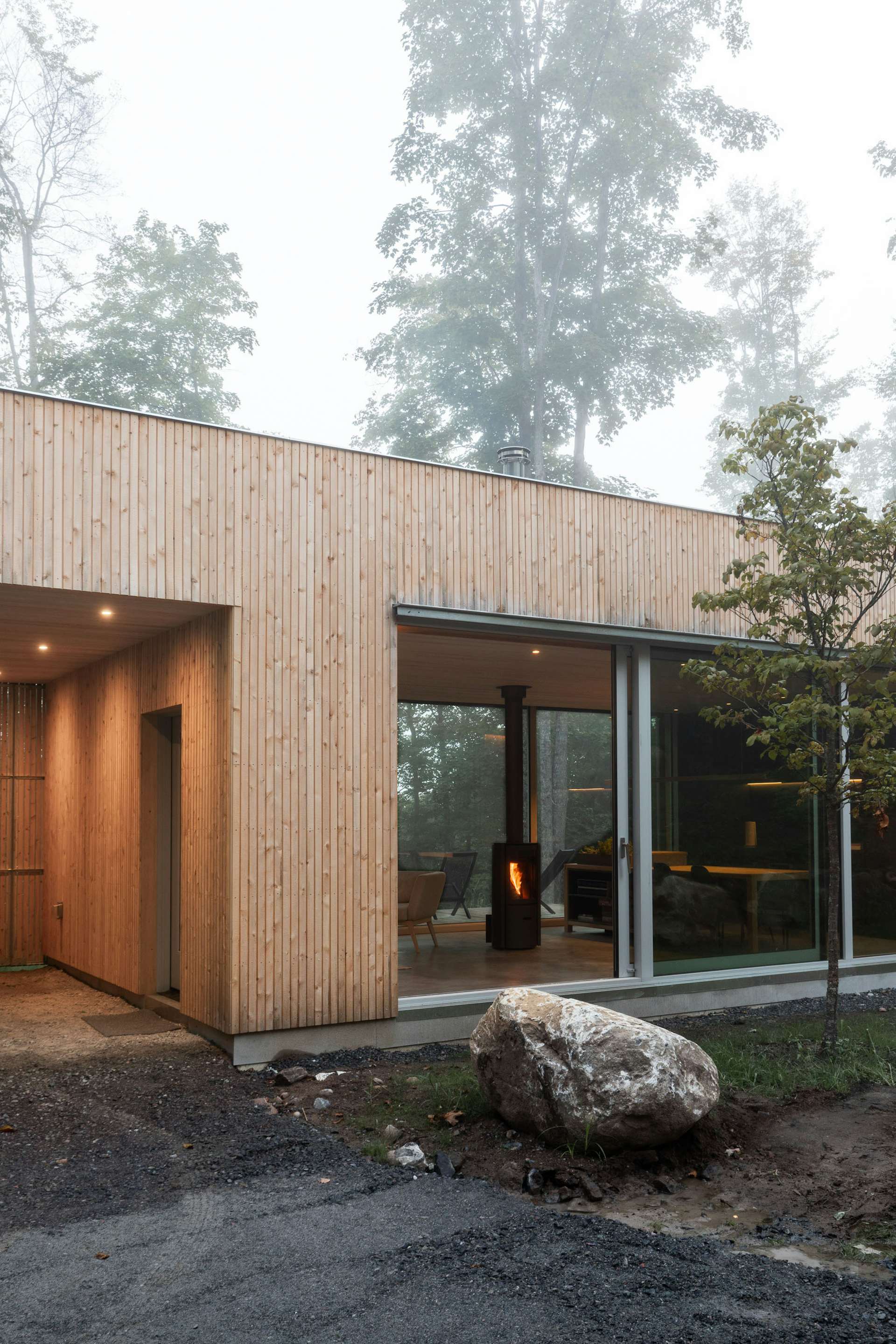 A Timber-Clad Prefab Cabin Offers Respite in the Canadian Wilderness ...