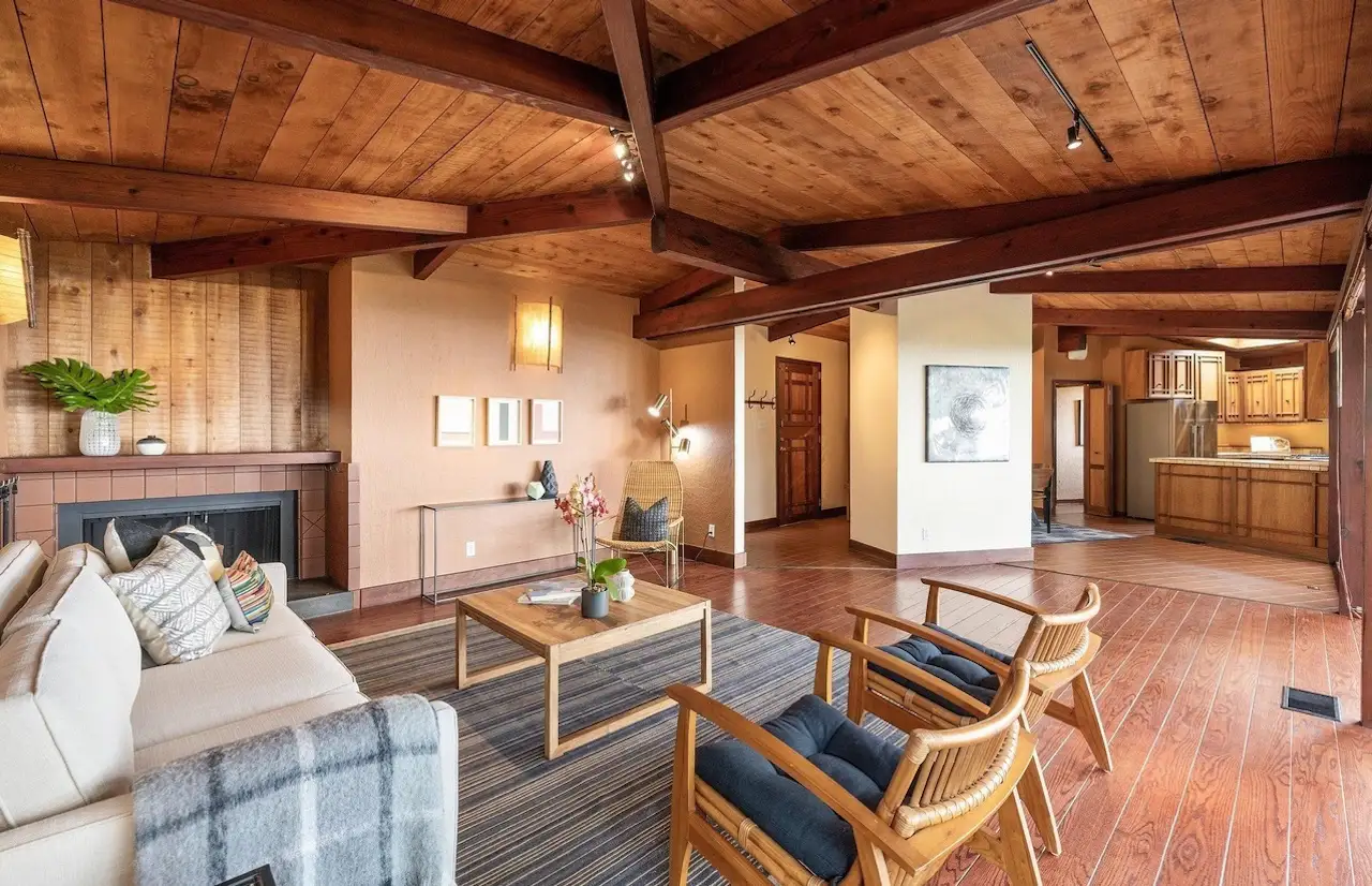 Photo 5 of 13 in A Redwood-Clad Home With Panoramic Views Asks $1.8 ...