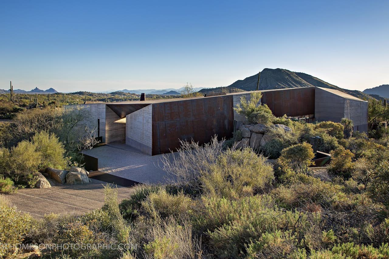 Photo 2 of 16 in A Desert Sanctuary in Scottsdale Lists for the First ...