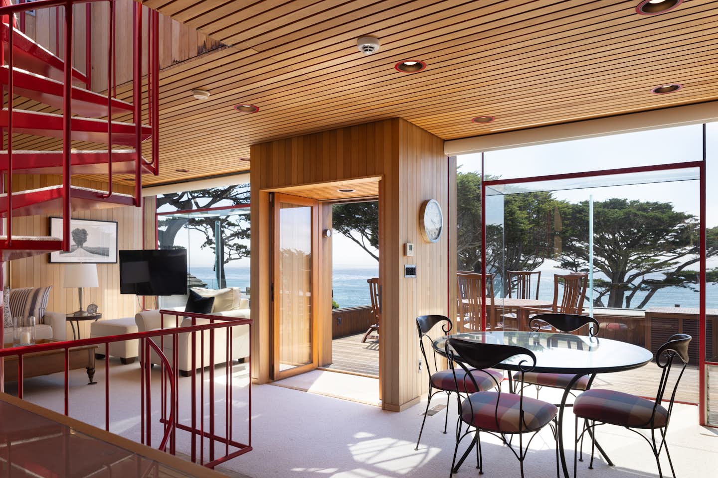 Real Estate: Design and ideas for modern homes & living