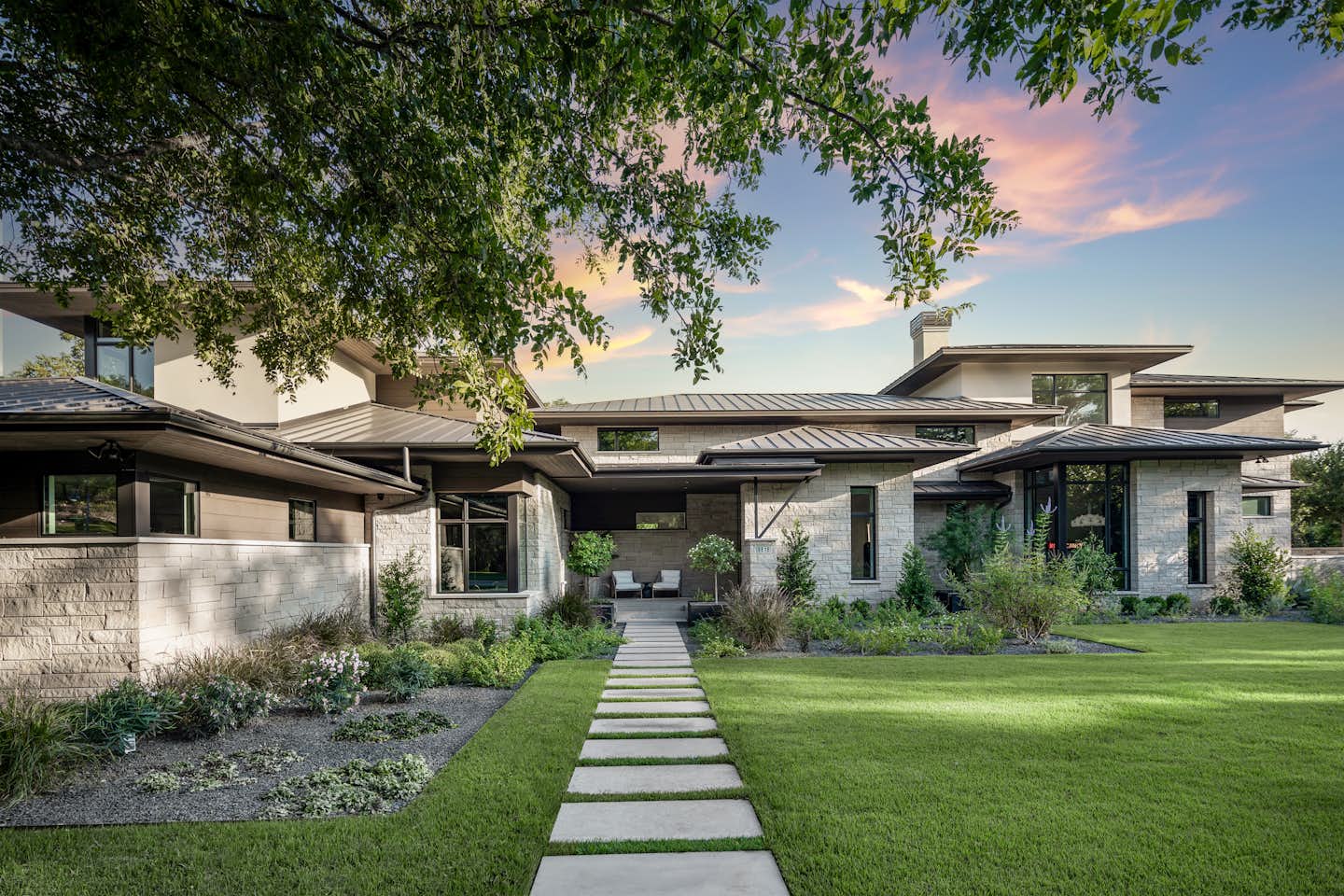 Real Estate: Design and ideas for modern homes & living