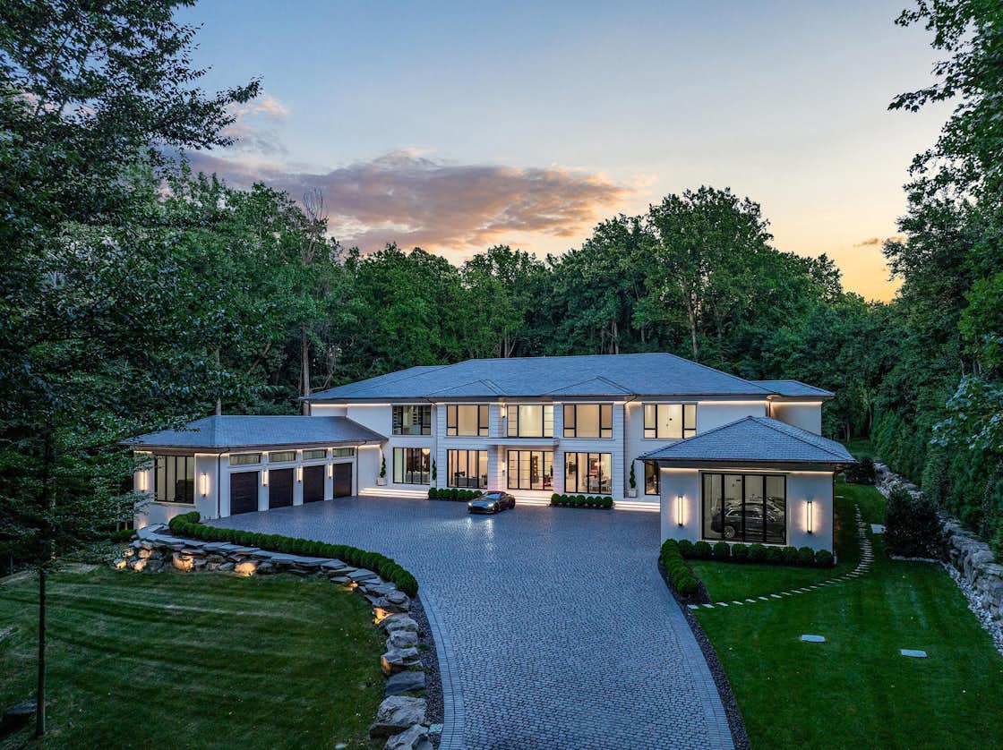 Photo 2 of 10 in An Extraordinary Estate in McLean, Virginia, Asks $29 ...