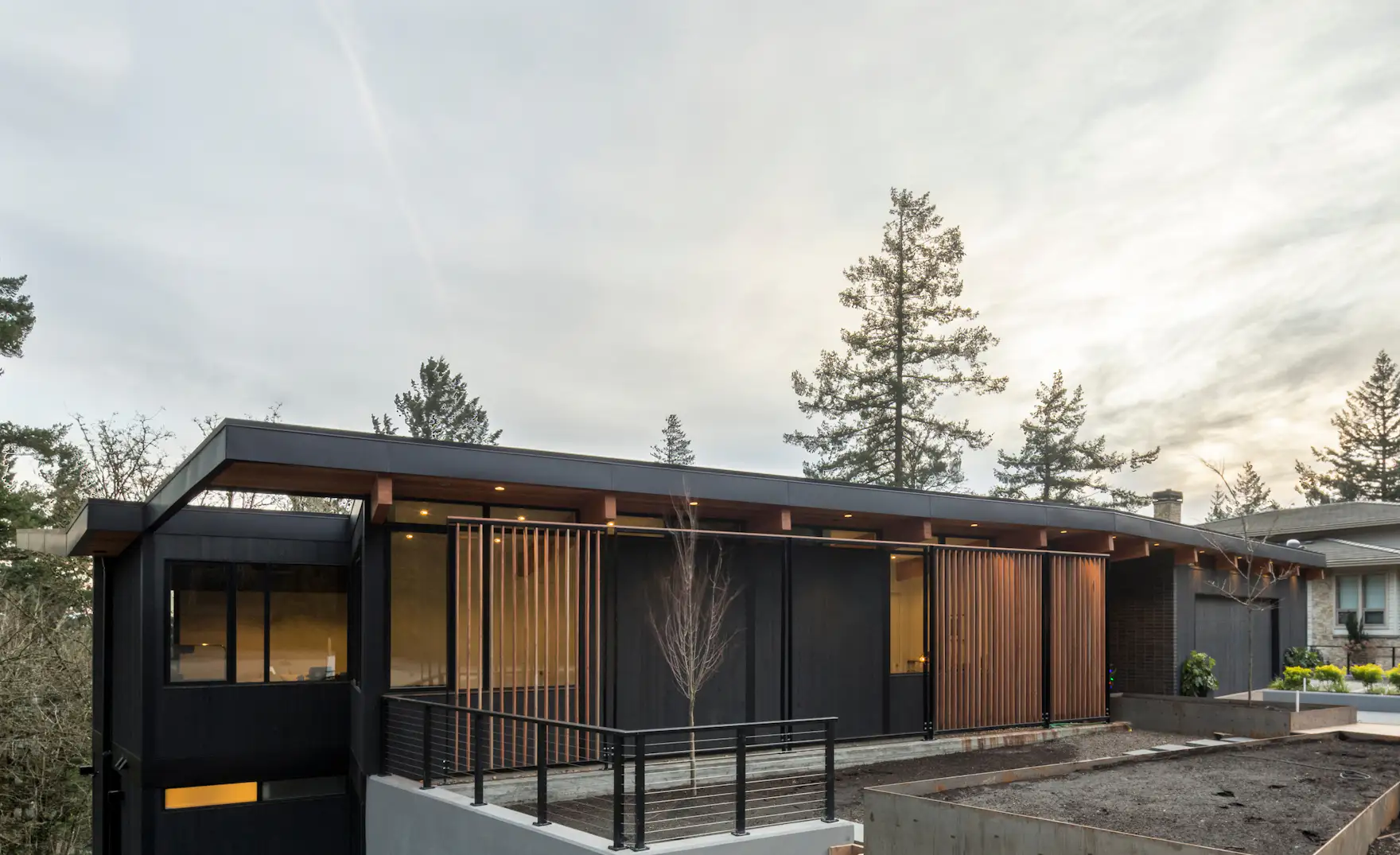 Photo 2 of 16 in The Greenhills House by Craig Wollen - Dwell