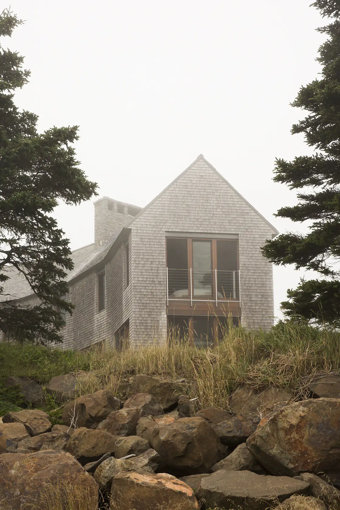 Deep Cove House (18 Photos) - Dwell