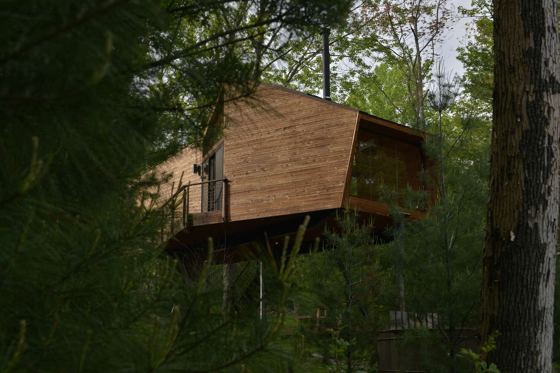 Sleep in This Romantic Tree House Just Outside NYC - Dwell
