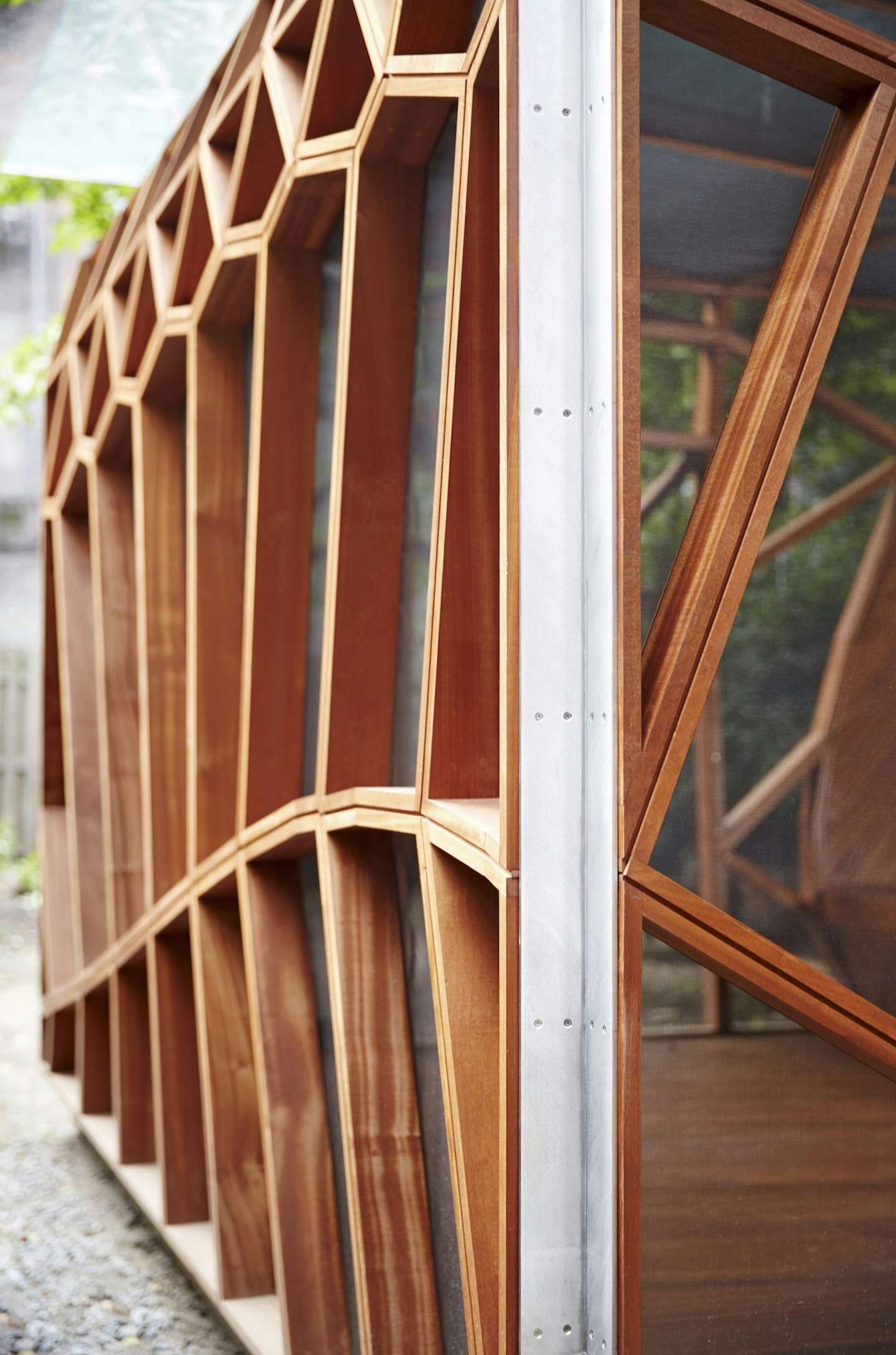 This Prefab Backyard Pavilion Mimics a Dragonfly's Wings - Dwell