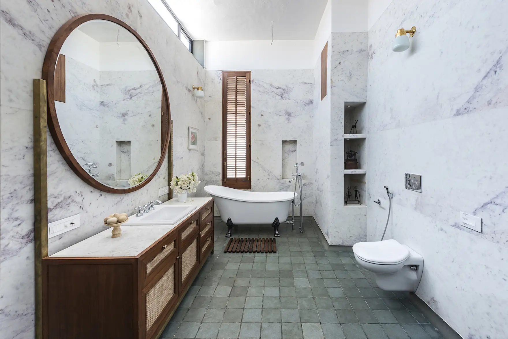 Photo 8 of 14 in A Modern Home in India Evokes Emotion With a Giant 4 ...