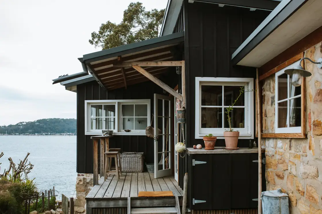 Photo 3 of 11 in A 1920s Fisherman’s Shack in Australia Breathes New ...