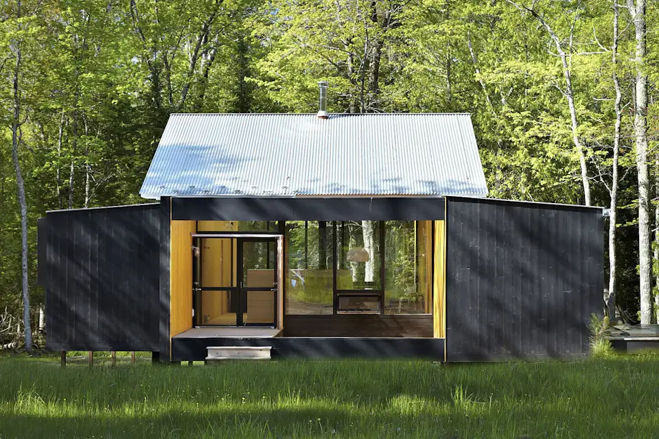 This Prefab Cabin Offers an Affordable Answer to Island Construction ...