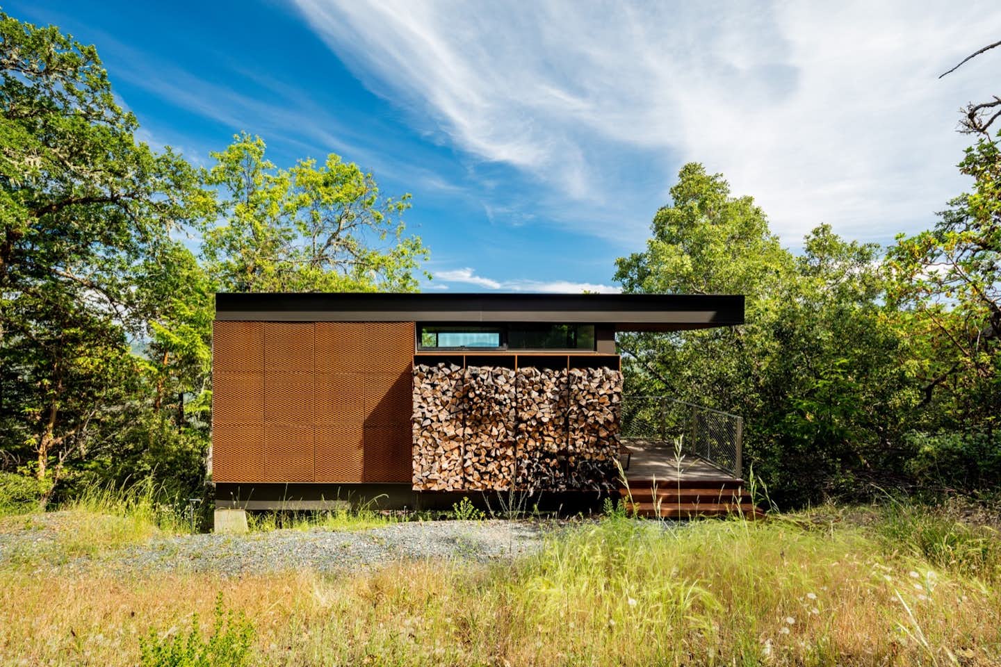 Photo 11 of 14 in This Elegant Californian Prefab Minimizes Site ...