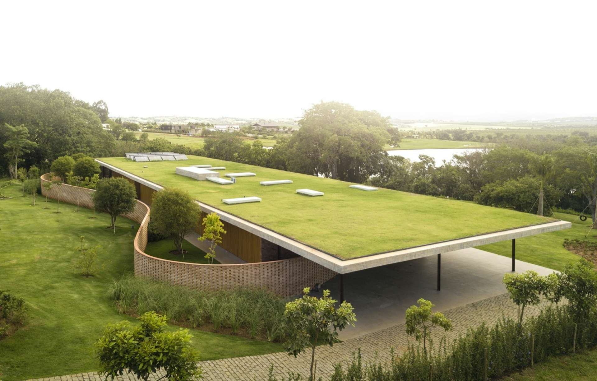 Photo 15 of 16 in An Expansive Grass Roof Tops This Modern Brazilian ...