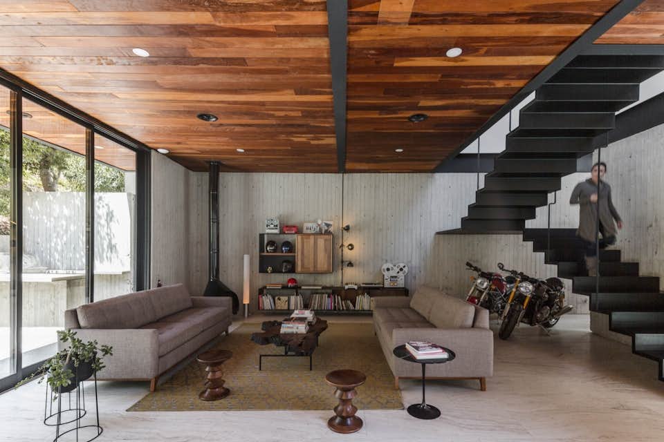 Photo 12 of 17 in A Modern Mexican Home Rises With Vertical Timber ...