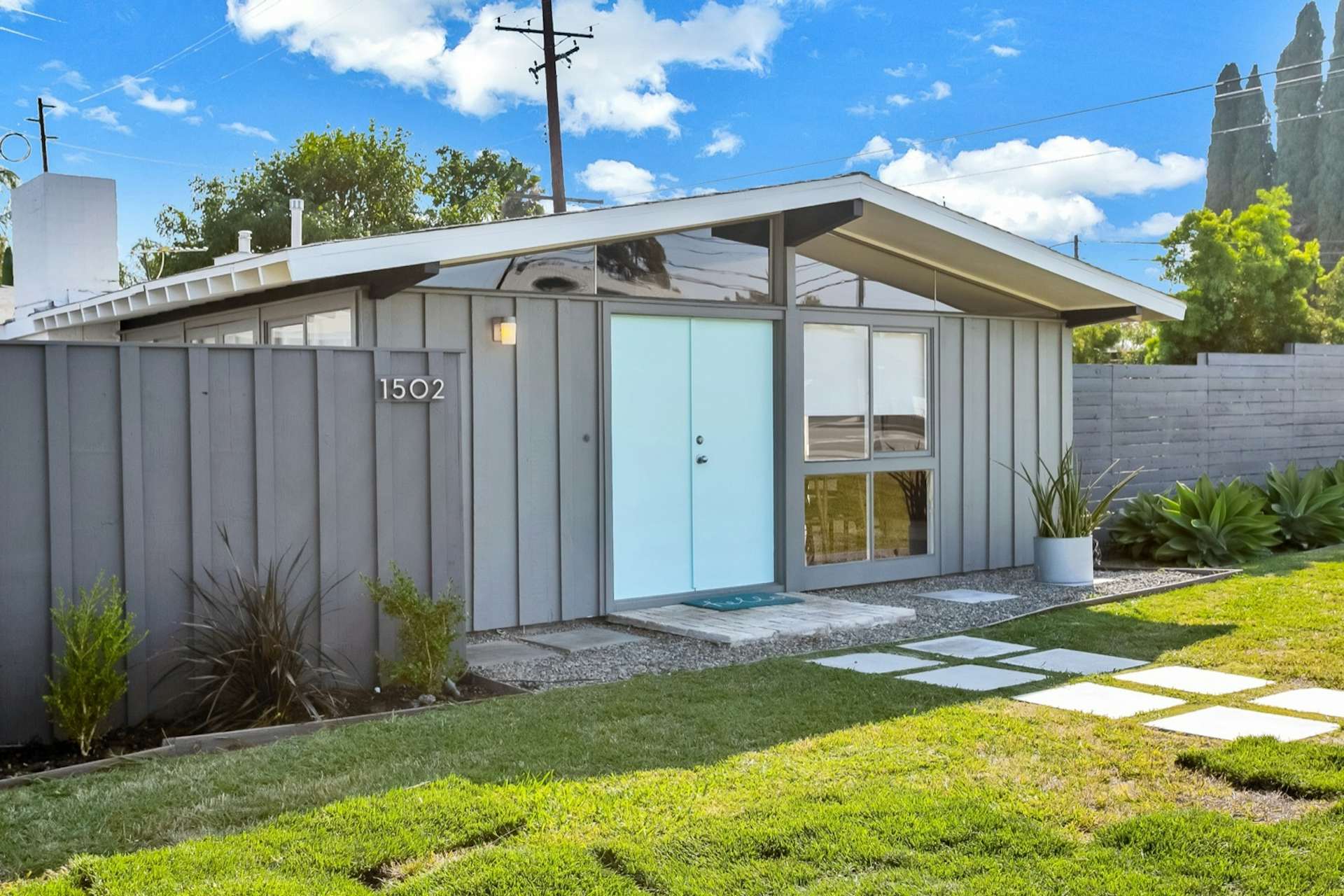 A Midcentury California Ranch by Cliff May Is Listed For $720K - Dwell