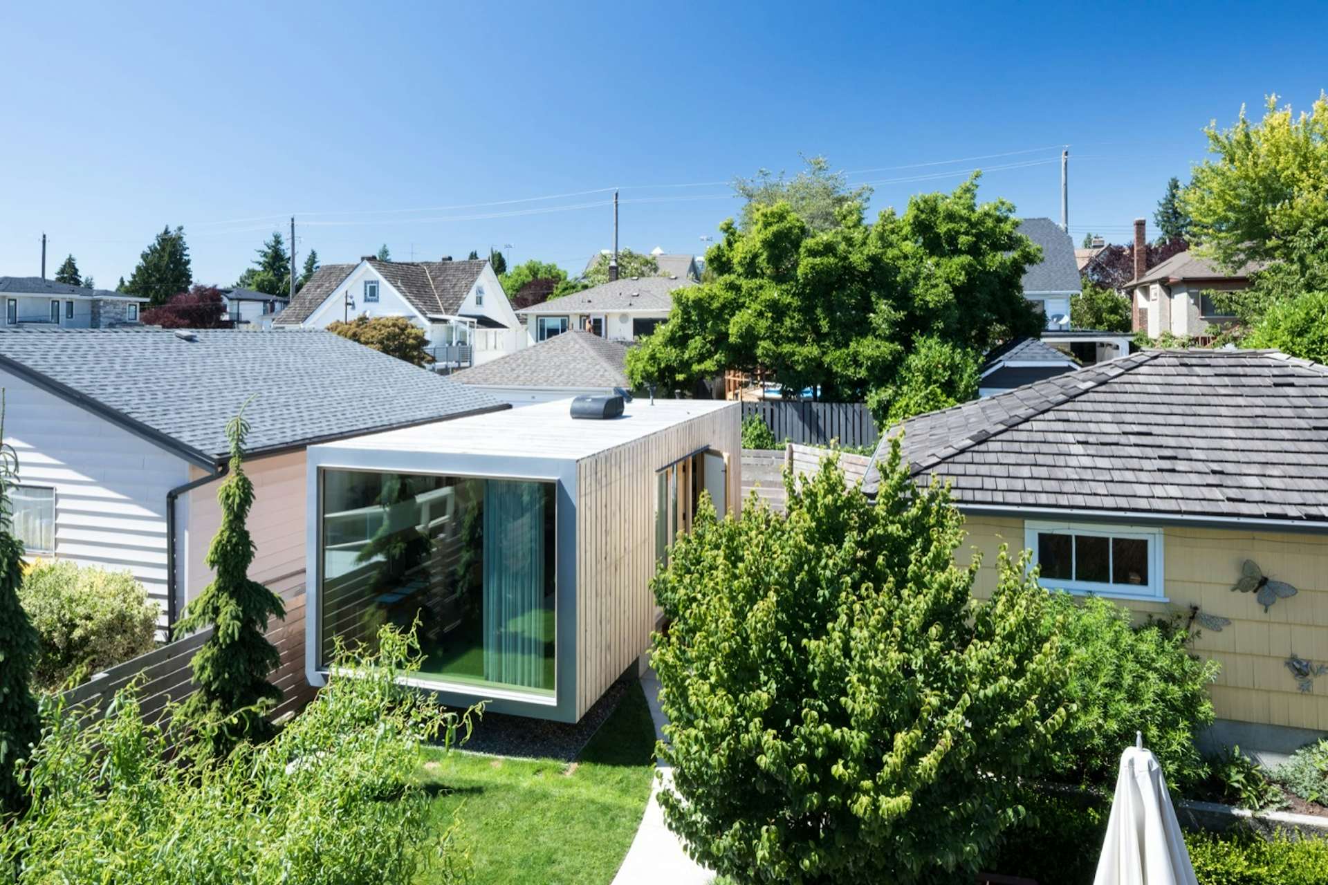 Photo 6 of 11 in A Shipping Container Turns Into a Backyard ...