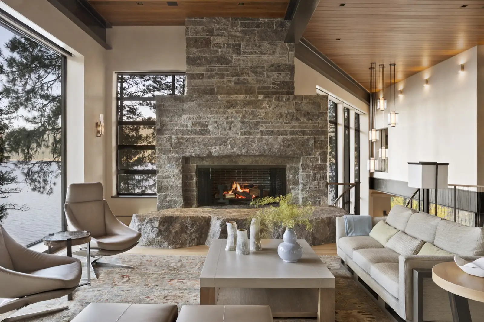 Photo 6 of 21 in This Modern Cliff House Seamlessly Knits Into a Rocky ...