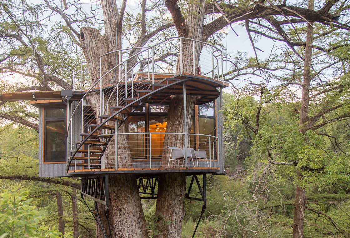 Escape to the Texan Treetops in This Eco-Luxe Treehouse - Dwell