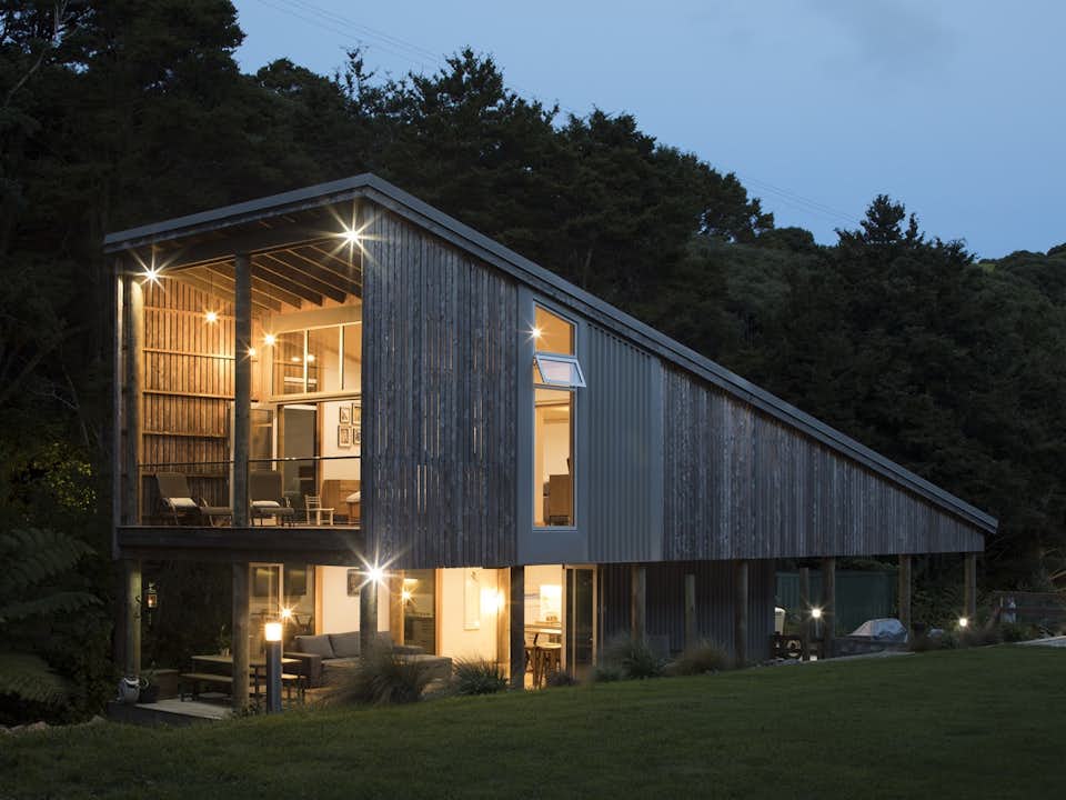 Photo 6 of 17 in A Wedge-Shaped Home Opens Up to the New Zealand Bush ...