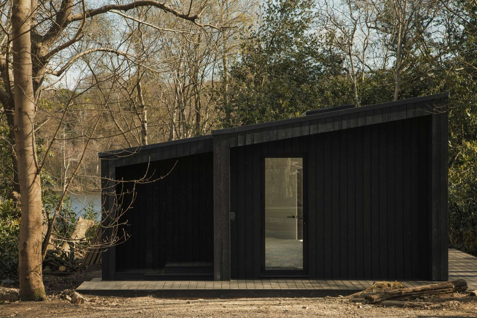 15 Black Cabins That Make the Case for Dark Exteriors - Dwell