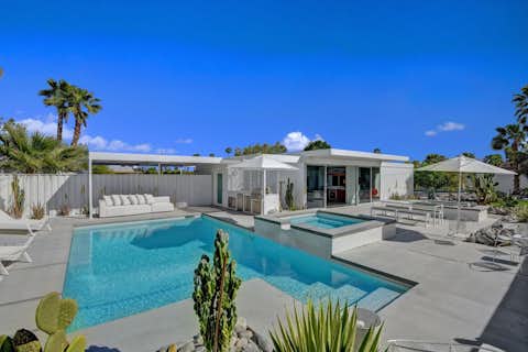 What Are Alexander Homes, and Why Are They Still So Beloved? - Dwell