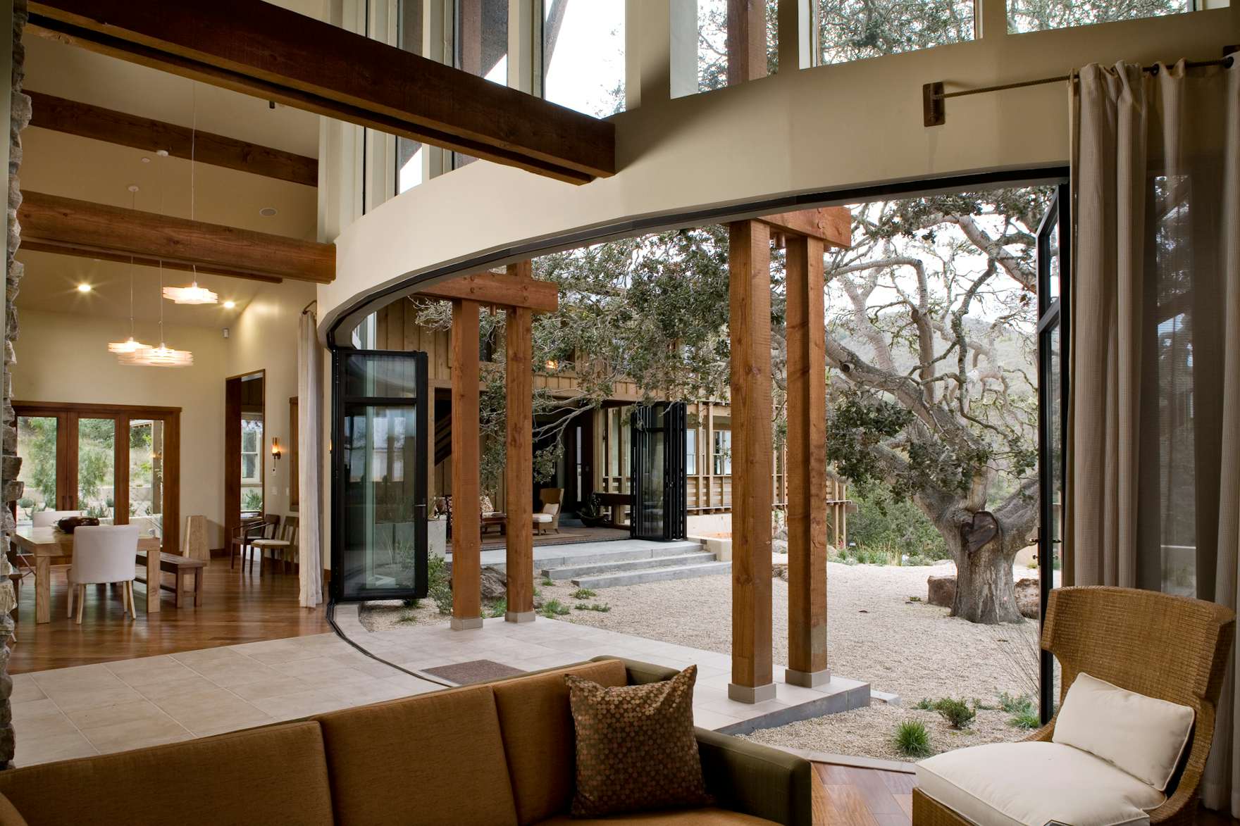 Barn House Compound (11 Photos) - Dwell