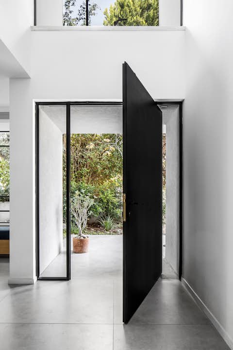 5 Homes With Distinctive Doorways - Dwell