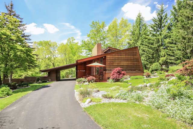 Photo 1 of 65 in Frank Lloyd Wright's Small Masterpiece: The Haddock ...