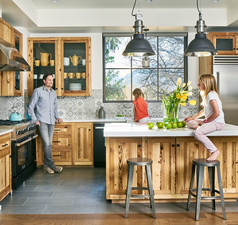House Tour: Naturally Lit, Central Kitchen for Colorado’s Retro Master ...