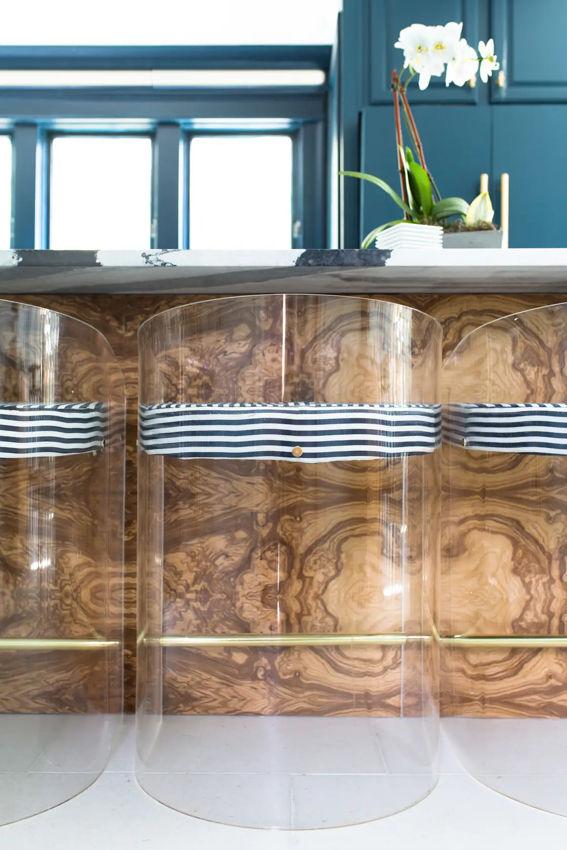 Photo 8 of 12 in Jeweled Interiors Kitchen and Eat-In Area by UpSpring ...