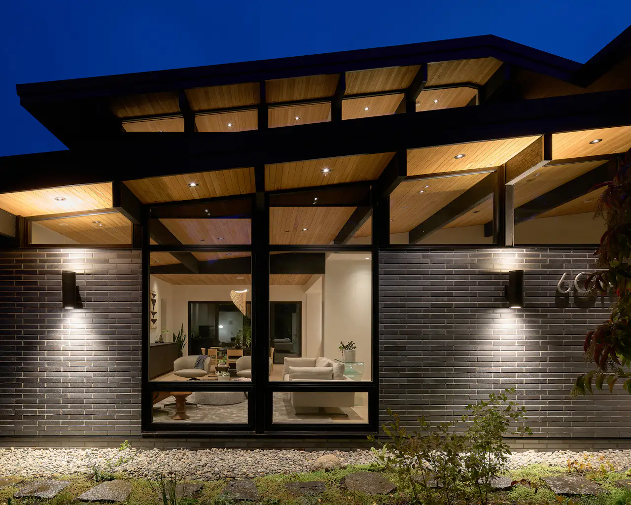 Photo 2 of 50 in West Side Clerestory by ONE SEED Architecture ...