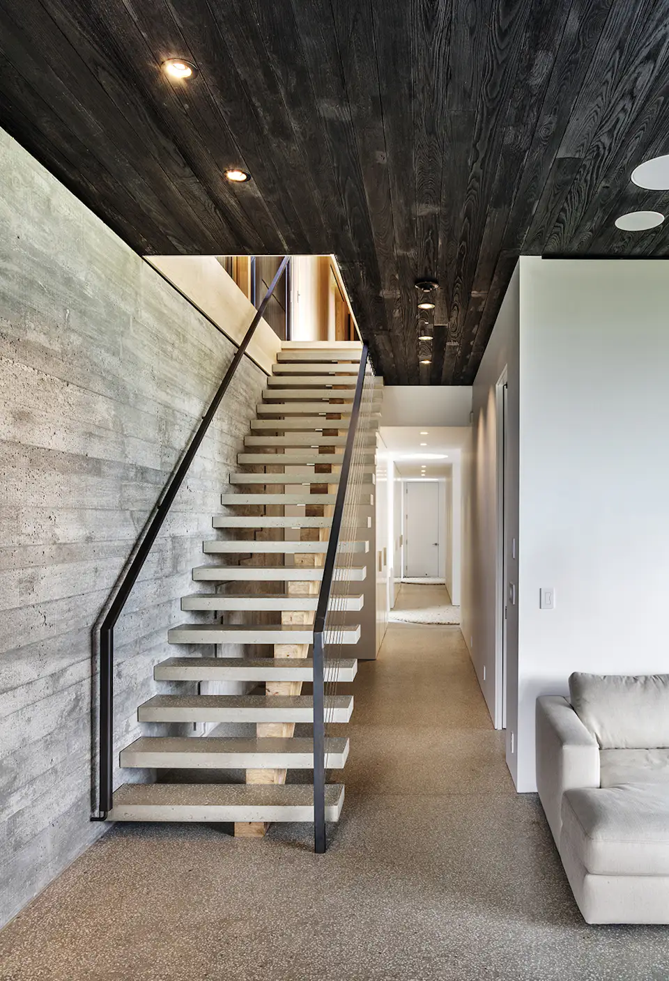 Chilmark House (23 Photos) - Dwell