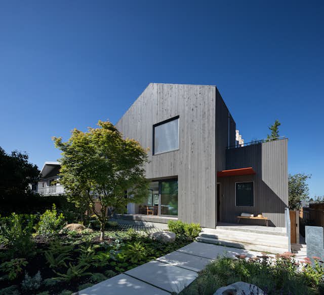 Photo 2 of 15 in This Enigmatic Home in Vancouver Has a Hidden Entrance ...