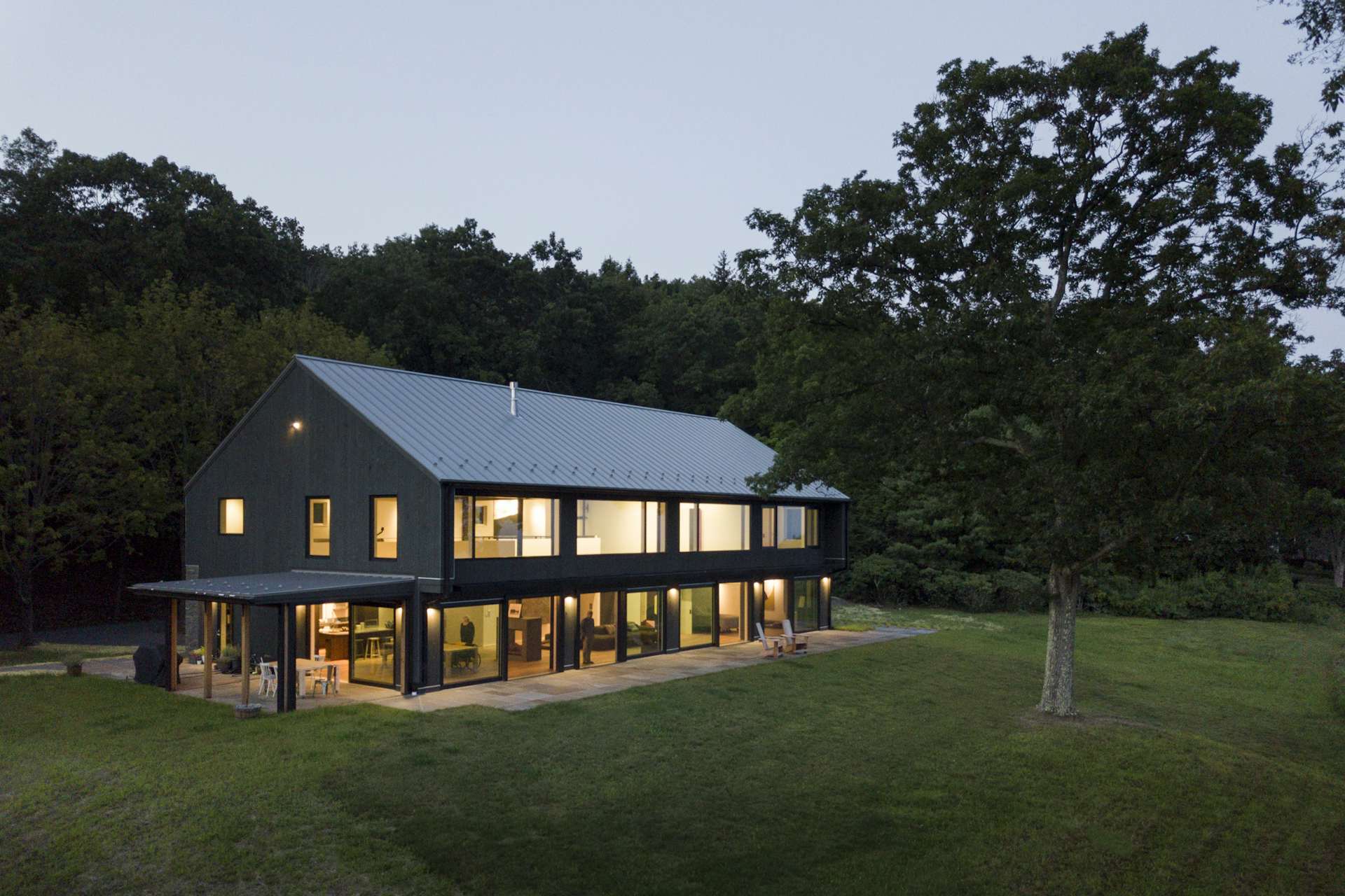 2 Barns (10 Photos) - Dwell