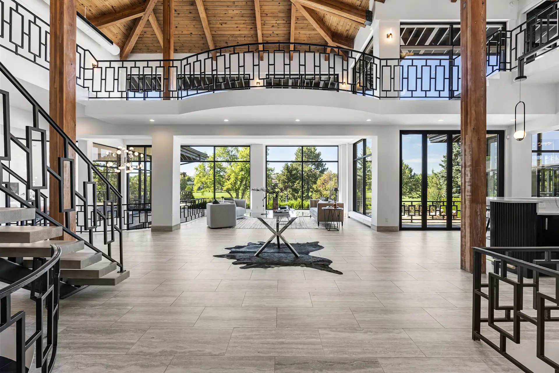 Iconic "Utopia" Estate (42 Photos) - Dwell