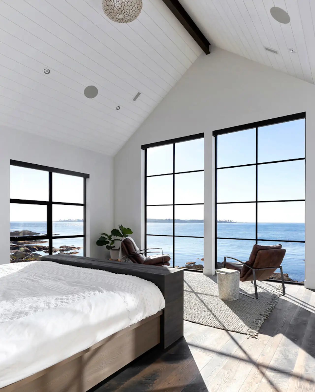 Oceanfront Industrial Farmhouse (9 Photos) - Dwell