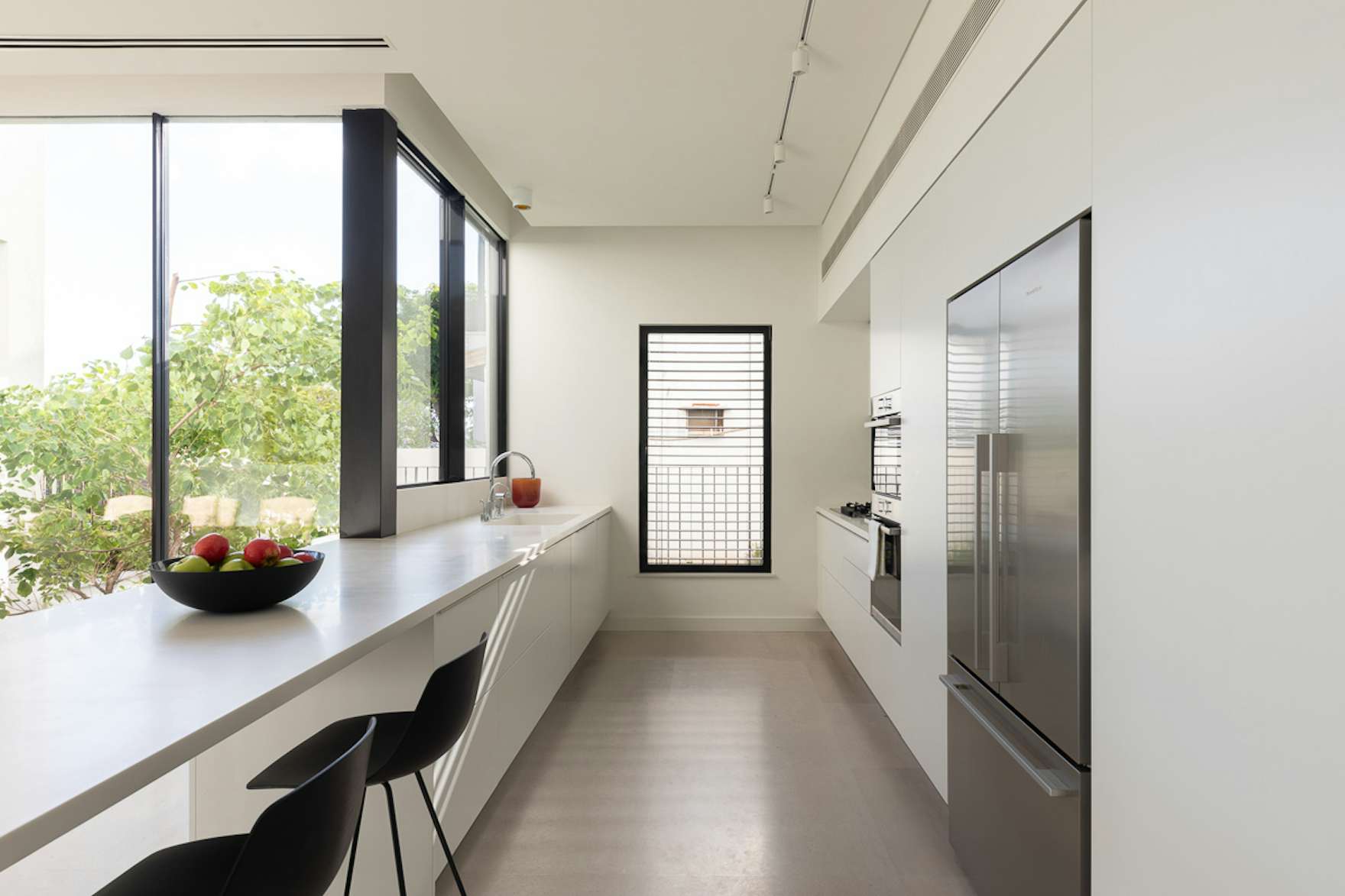 Photo 6 of 11 in Harimon House by Dan Koniak - Dwell