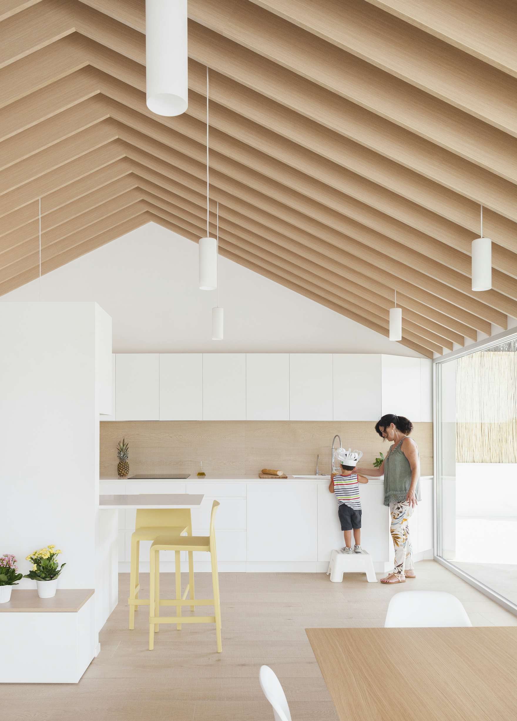 Refurbishment for Eduardo, Laura & Enzo (28 Photos) - Dwell