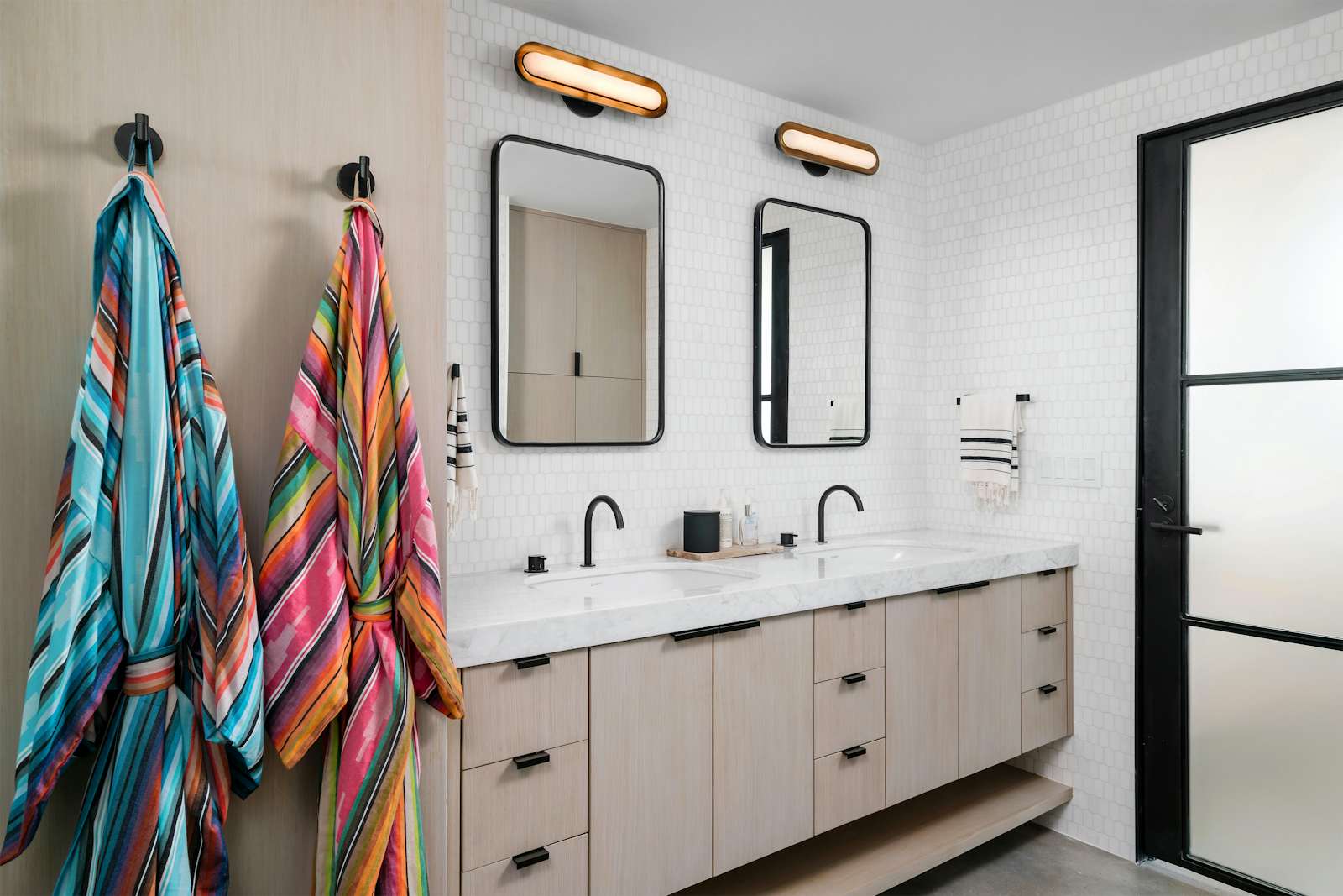 Photo 14 of 16 in Before & After: A Dark Austin Loft Becomes a Light ...