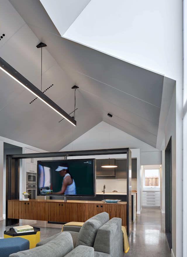 Budget Breakdown: A Color-Changing House in Dallas Is Built for $584K ...