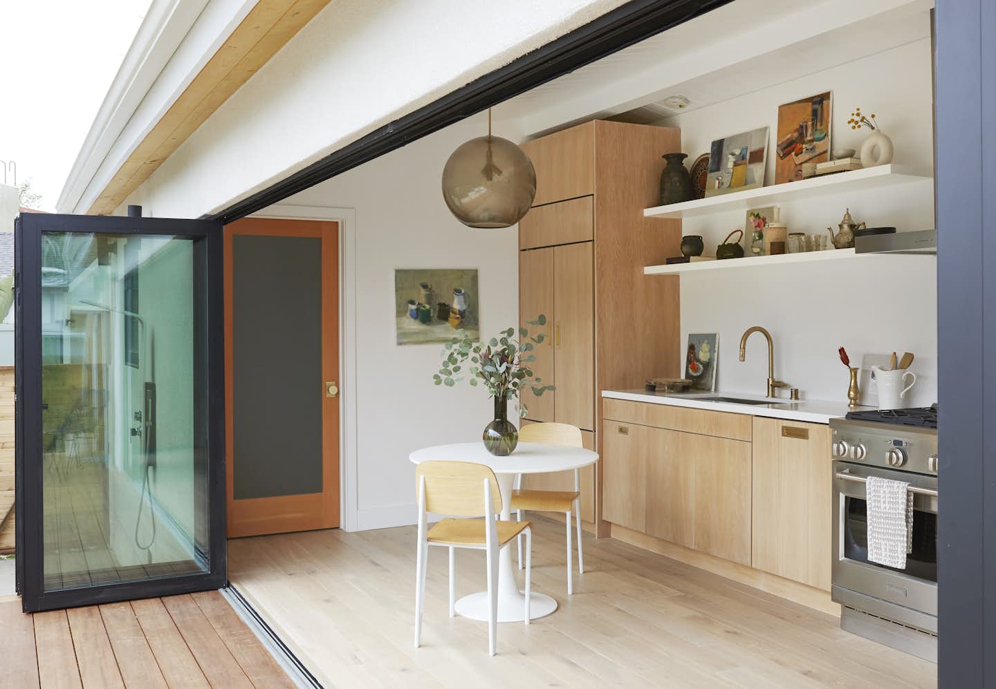 Photo 5 of 11 in Before & After: A Washed-Up Venice Beach Shack Catches ...