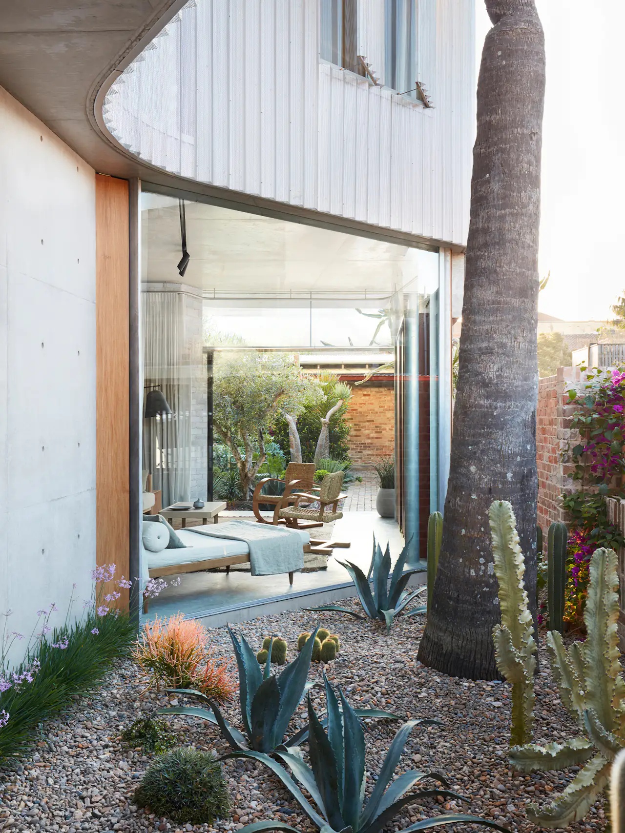 Photo 5 of 7 in A Raw Yet Refined Bondi Beach Home Opens Up to the ...